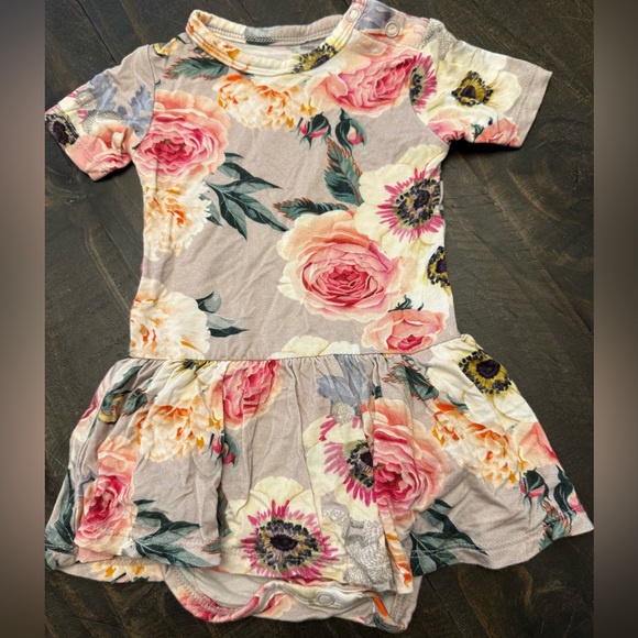 Posh Peanut Flower Power